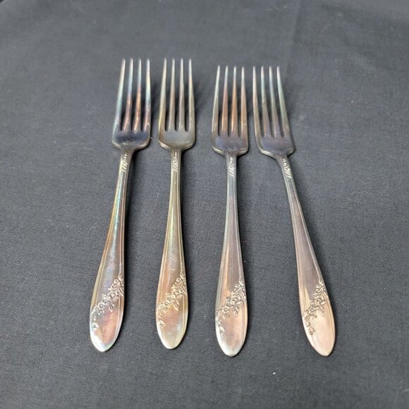 Oneida | Dining | Lot Of 4 Vintage Oneida Community Tudor Plate Salad ...